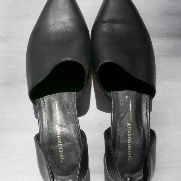 INTENTIONALLY BLANK | Shoes | Intentionally Blank Perfhi Dorsey Heel ...